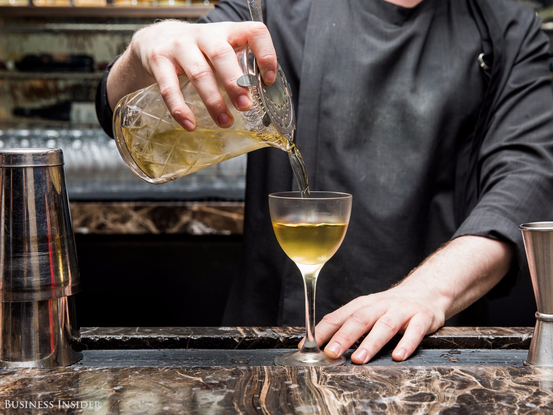 A bartender reveals the disturbing truth about the ice in your drink ... A bartender reveals the disturbing truth about the ice in your drink ...