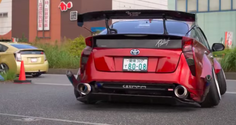 Slammed Toyota Priuses are Good - TechKee